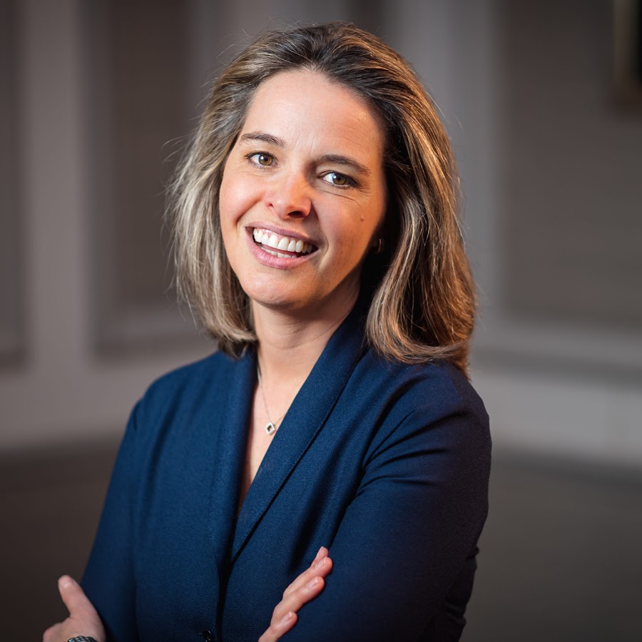 Erin Meyer — Expert on Intercultural Communication; Author of The ...